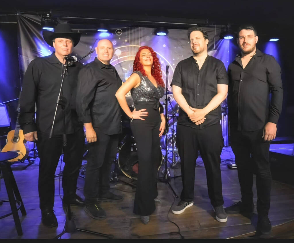 Like music band חוזרים לבאבי בר לסגור את הקיץ... - באבי בר הוד השרון